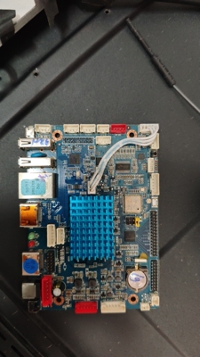 安卓主板M2-RK3368广告机主板配LG高分屏 内存1+8G