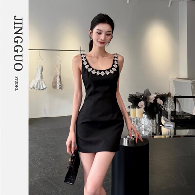 【JINGGUO轻奢】小众设计无袖镶钻连衣裙收腰露背聚会小黑裙7643