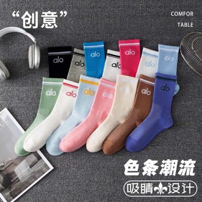 新款aio字母瑜伽运动袜子棉袜独立包装高筒男女袜黑白灰彩情侣袜