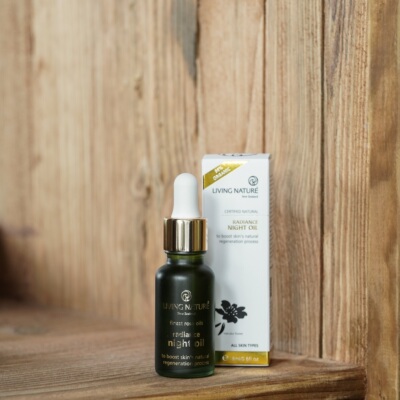 新西兰直邮 LIVING NATURE RADIANCE NIGHT OIL晚间精油 提亮紧致