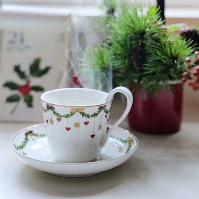 瑞典Rorstrand高颜值手绘Grace Winter陶瓷盘碗马克杯INS餐具