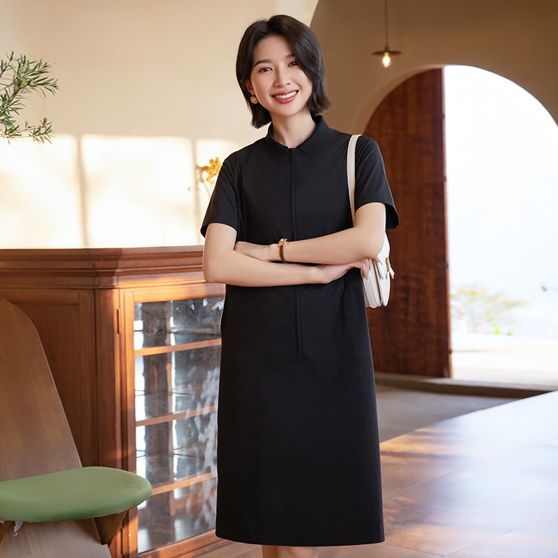 YUN韫2025夏季新品女装气质通勤POLO纯色运动休闲短袖连衣裙5582