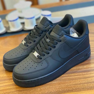 Nike女子耐磨低帮防滑轻便板鞋