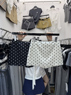 ACS韩系设计感缎面波点半身裙女夏季26新款百搭显瘦辣妹包臀短裤