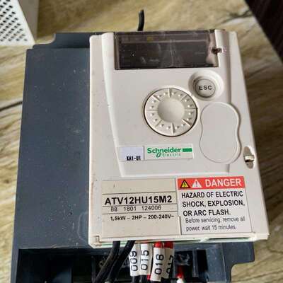议价ATV12HU15M2变频器1.5KW-2，刚刚拆