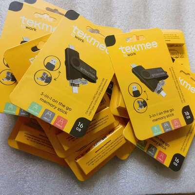 3合1 U盘，16GB，全新未拆封，带包装--议价商品