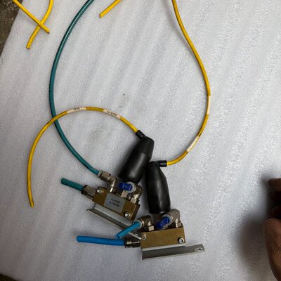 议价通快拆件 威伯科 WABCO 传感器。有两个，单价，实物拍摄维修