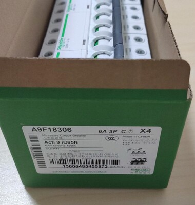 施耐德 小型断路器A9F18101 A9F18416 A9F