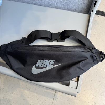 耐克男女包新款运动休闲腰包黑灰