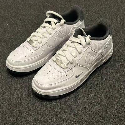 耐克空军男女同款黑白色板鞋