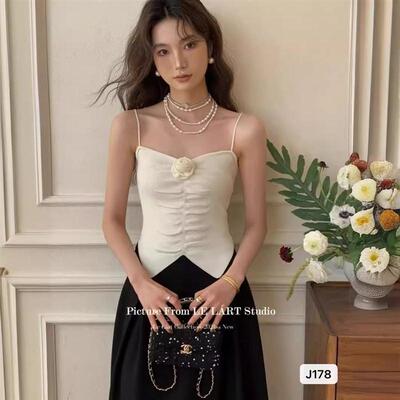 韩版立体花朵纯欲吊带背心2024新款夏季修身显瘦性感短款无袖上衣