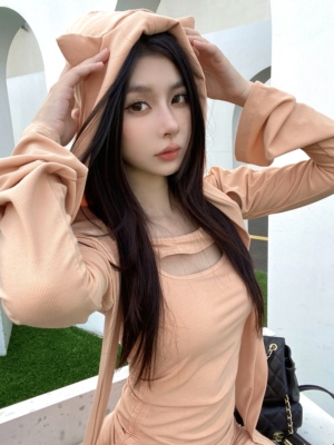 月鱼里「废土小猫」套装连帽针织吊带裙双肩带褶皱抽身显瘦包臀裙