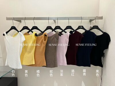 SENSE FEELING春夏新品上新简约纽结华夫格斜肩上衣针织短袖