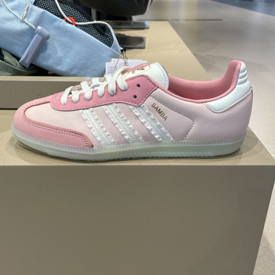 阿迪达斯三叶草女子经典运动鞋