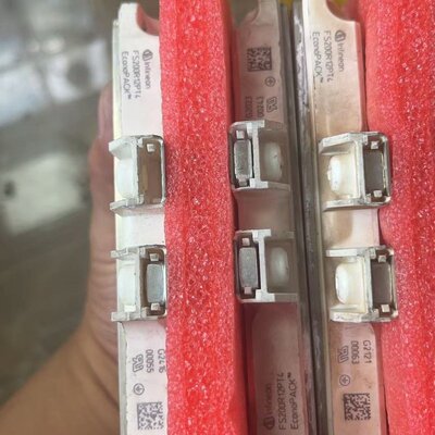 出英飞凌原装拆机模块，型号FS100R12PT4 FS15--议价商品