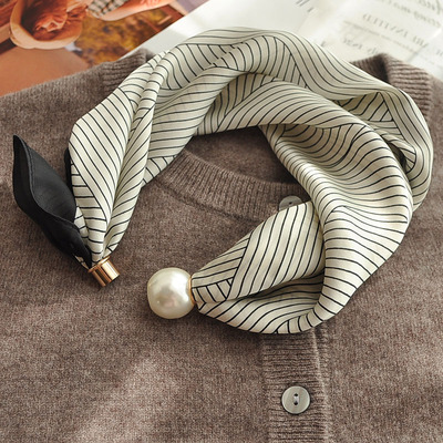 吸扣珍珠护颈小丝巾围巾高级感