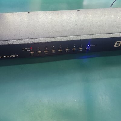 【全场5折起】迈拓维矩MT-2108DL 8口 自动USBKVM 切换器
