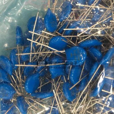 热销压敏电阻7D471K07D220K7D270K7D390K07D431K7D-561K直径7mm