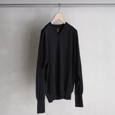 BATONER羊羔毛V领套头长袖针织衫