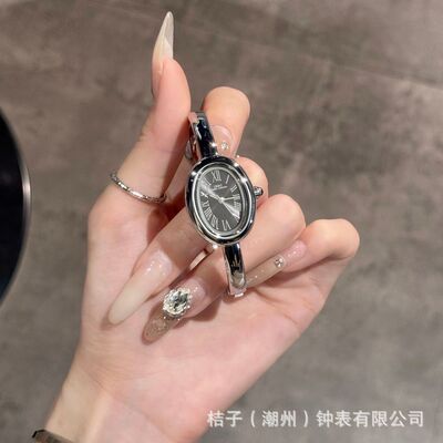 高颜值IBSO手镯石英表小众轻奢复古椭圆形罗马刻度气质腕表伴手礼