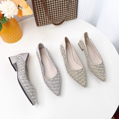 尖头粗跟珍珠水钻单鞋方跟