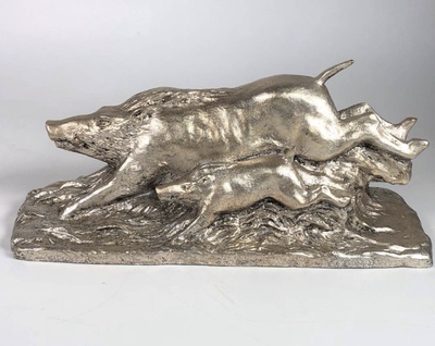 富永直樹，日本大师作品镀银旭日猪，高11厘米，宽25厘米。