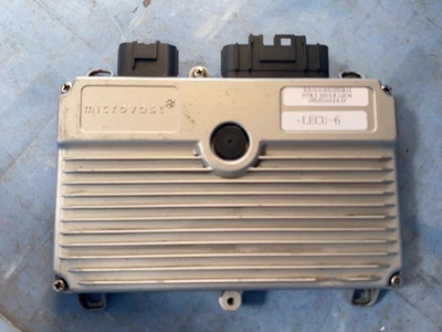 拆机微宏Microvast BMS动力电池管理系统 型号：LECU-6
