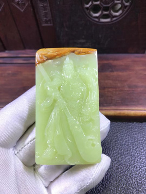 纯天然东北籽料黄白河磨玉关公挂坠82克厂家直销定制定做结构均匀