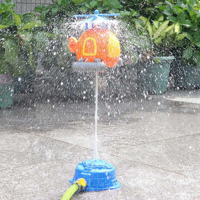 网红飞天喷水直升飞机喷水器