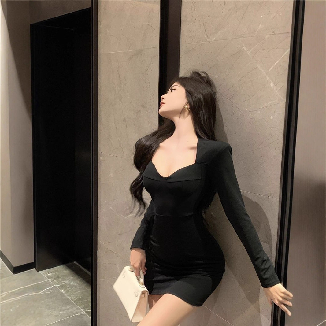 纯欲风辣妹收腰性感长袖包臀短裙秋冬高级感显身材显胸打底连衣裙