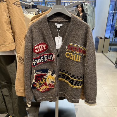 UR国内代购2026春季新款男装潮流趣味提花V领针织开衫UUV960001