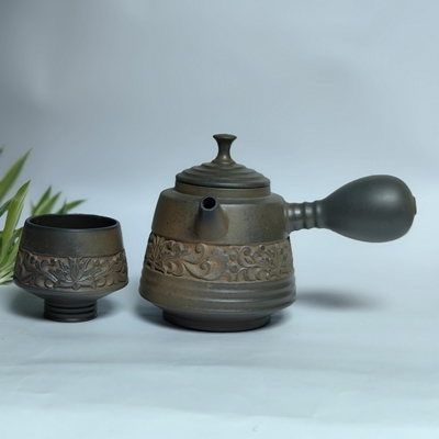 侧把壶 环身雕刻卷草纹壶 柴烧壶 创意茶壶 一壶一杯