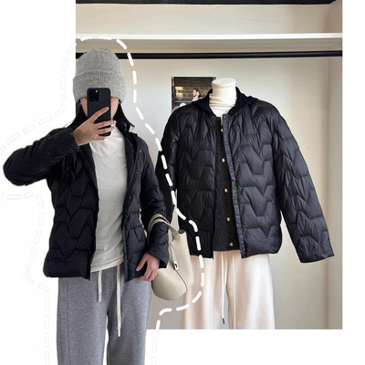 羊绒连帽瑜伽轻薄羽绒服女短款保暖拼接时尚洋气内搭轻便修身外套