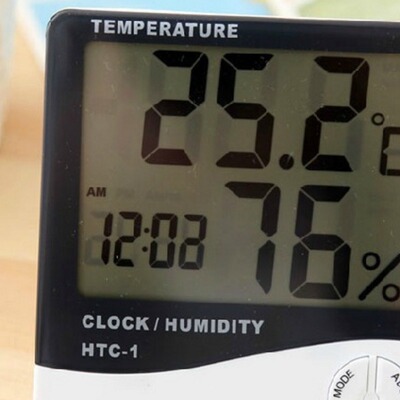 厂家直销HTC-1室内电子温度计 创意大屏幕家用温湿度计带电子闹钟
