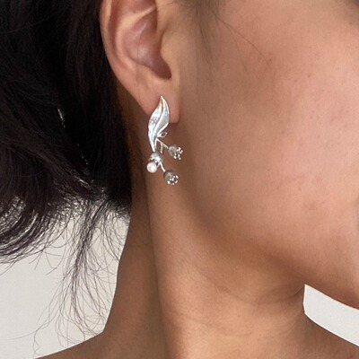 铃兰·花卉植物系拉丝银针气质耳钉珍珠新中式耳环气质高知感