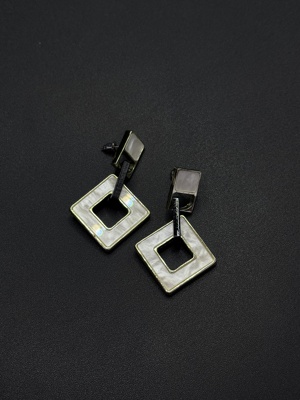 时髦搭配_欧美复古夸张大气耳环个性时尚爆款高级感耳饰P11658