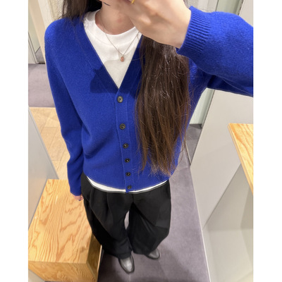 CS女装1351368001纯色V领针织衫