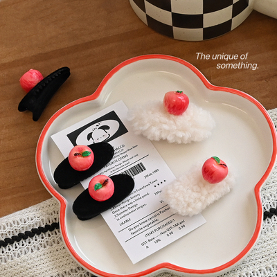 甜美奶油苹果羊羔毛发夹