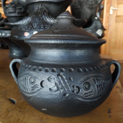 最小煲汤锅4L左右云南香格里拉尼西黑土陶煲汤锅纯手工复古汤锅有