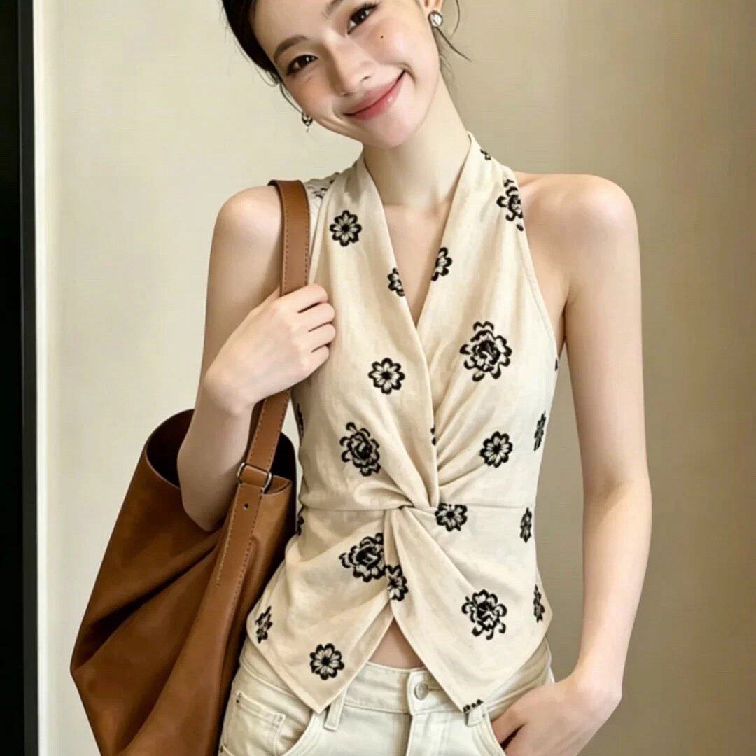 纯欲风碎花扭结挂脖吊带背心女2026夏季辣妹性感修身显瘦无袖上衣