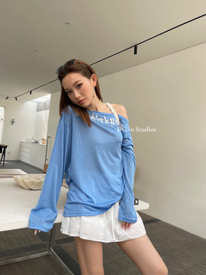 DG正版白色字母斜肩长袖T恤女露肩薄微透防晒罩衫宽松春夏上衣潮