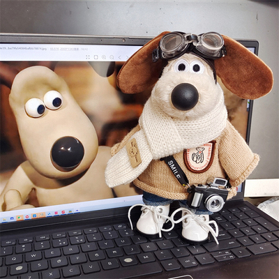 Gromit23厘米超级无敌飞行员掌门狗玩偶包包挂件节日礼品车饰玩具