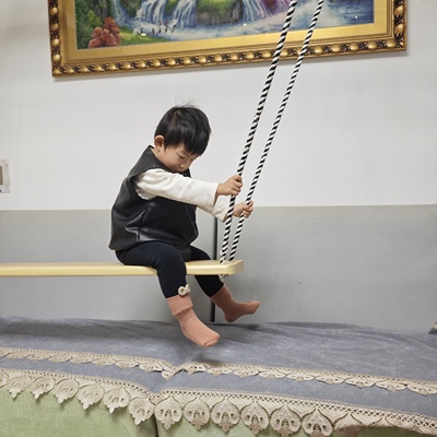 室内儿童荡桥摇摆秋千