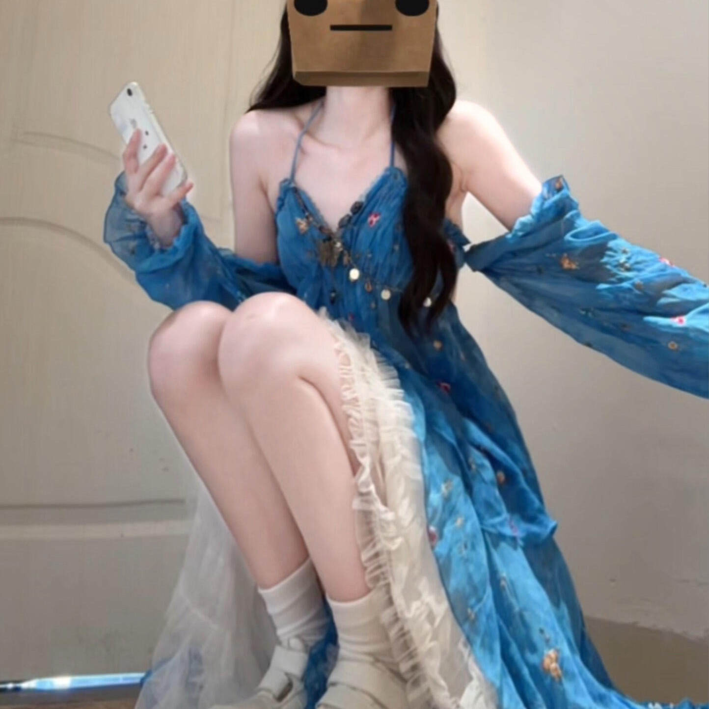 海边度假纯欲碎花挂颈吊带洋装子女夏季高级感气质绝美收腰长裙
