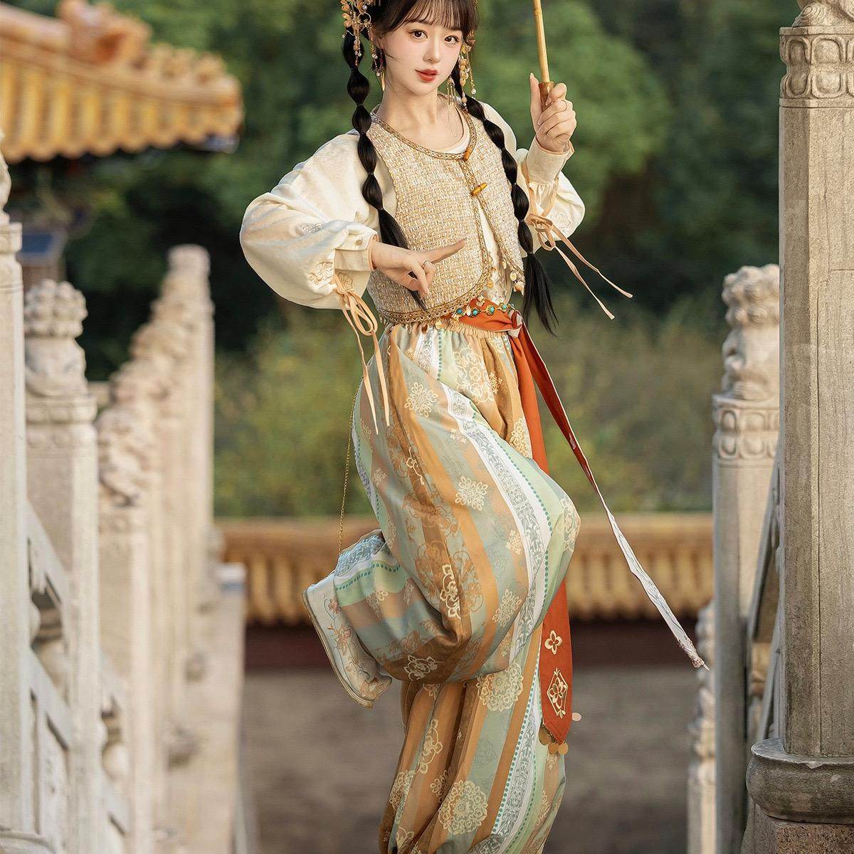 永遇乐原创改良汉服女国风汉元素敦煌风马甲上衣裤子套装异域风