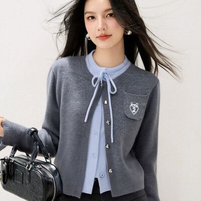 R9301气质少女小众拼接假两件针织衫女秋冬韩系别致系带刺绣开衫