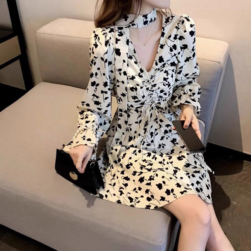 小个子长袖碎花连衣裙子女2026新款早春季茶歇法式气质名媛高级感