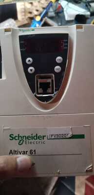 施耐德变频器atv71hc28n4/atv71hc31n4/atv71hc40n4.  拆机包好