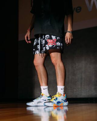 黑白欧美式复古短裤男