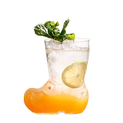 ins冷风网啤红果创意靴子玻璃杯明透料个性汁饮酒杯潮流83320咖啡